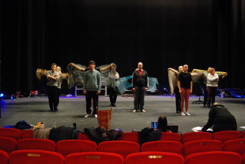 Flera nyheter i årets Cabary-revy - KHaktuellt